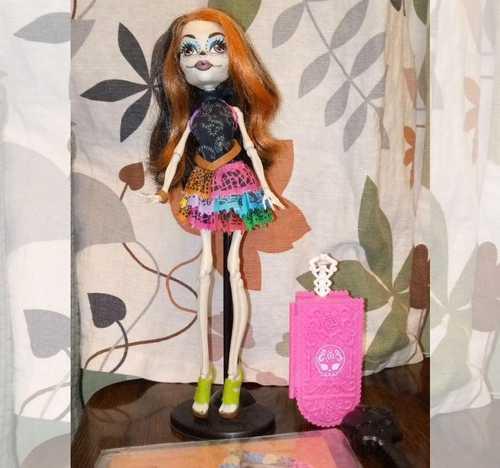 Кукла monster high Скелита Скариж