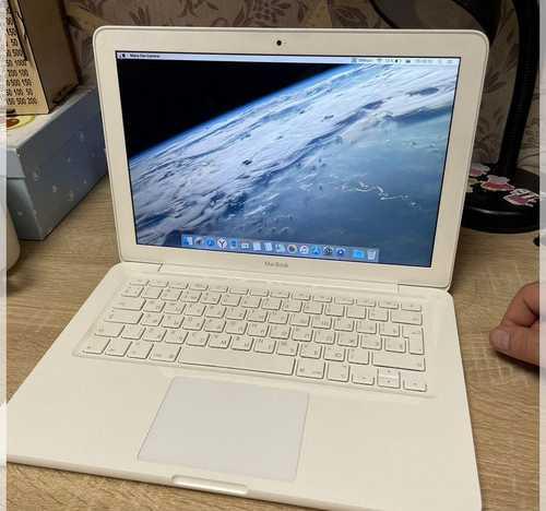 Apple macbook A1342