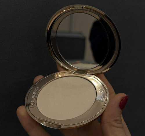 Пудра Charlotte Tilbury оттенок Fair