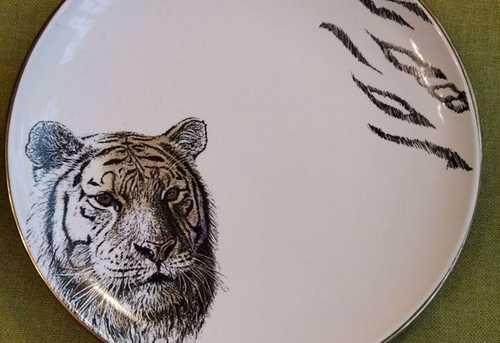 Фарфоровая тарелка "Тигр"