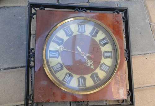 Часы Янтарь настенные СССР Кварц старые