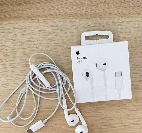 Наушники earpods USB-C apple