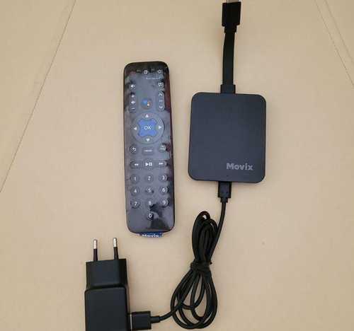 Приставка на Андроиде Movix Go