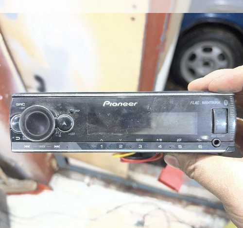 Магнитофон pioneer mvh-s520bt