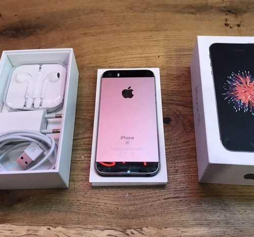 iPhone SE, 32 ГБ