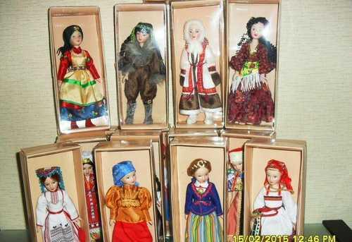 Коллекция Куклы в народных костюмах-60 штук