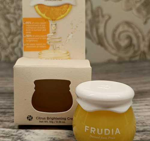 Крем для сияния кожи с цитрусом Frudia Citrus Brig