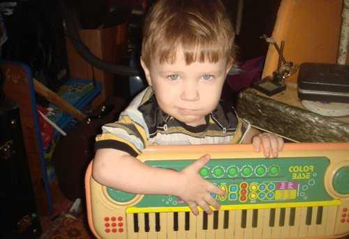 Детский синтезатор с микрофоном
