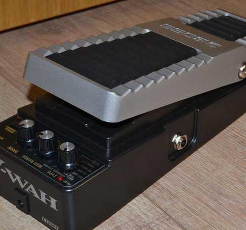 Boss V-Wah PW-10