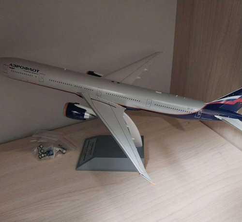 Модель самолета 777-300 Аэрофлот 1:200