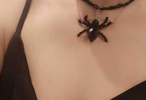 Ожерелье-паук из бисера