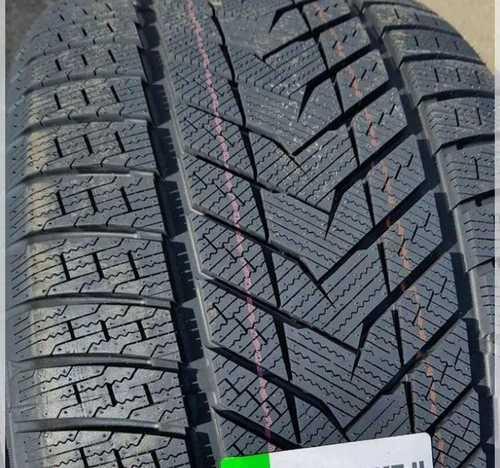 Grenlander IceHawke II 275/35 R20 102H