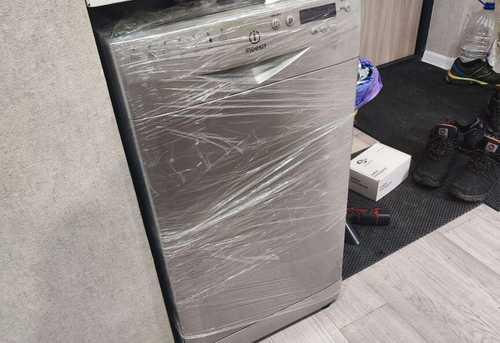 Посудомоечная машина Indesit 45см