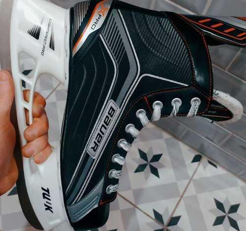 Хоккейные коньки bauer 43р CCM,graf,nike,reebok