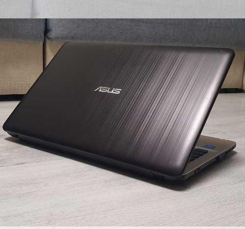 Мультимедийный Asus как новый