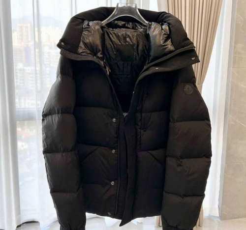 Пуховик Moncler