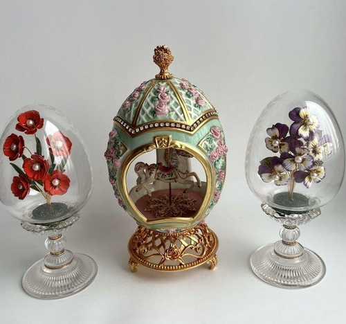 House of Faberge. Стеклянные и фарфоровое яйца