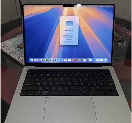 Macbook Pro 14 M3 Pro 18/512