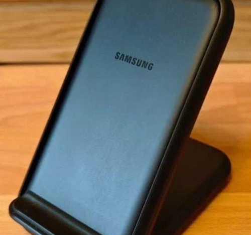 Беспроводная зарядка Samsung EP-N5200