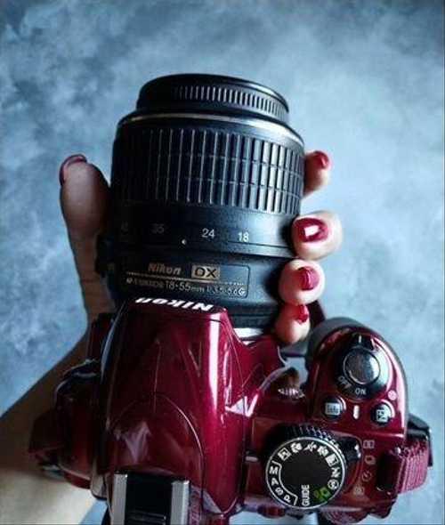 Зеркальная камера Nikon D3100