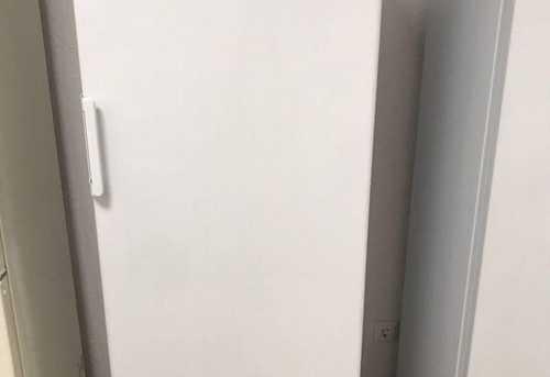 Морозильный шкаф Indesit SFR 267 NF