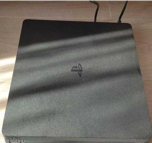 Игровая приставка ps4 slim 1tb 2 джостика