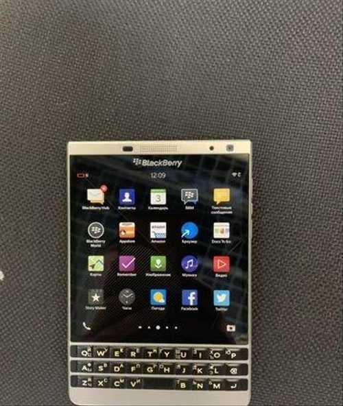 Blackberry Passport silver edition