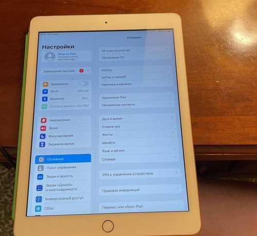 iPad 9,7 2018 32Gb Wi-Fi + Cellular (MRM02NF/A)