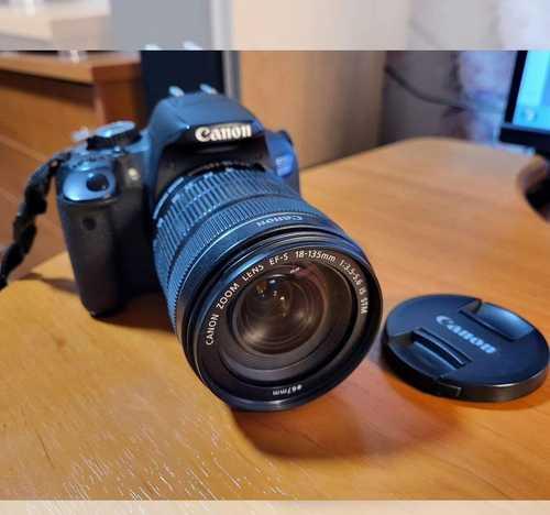 Продам зеркальный фотоаппарат canon 650d