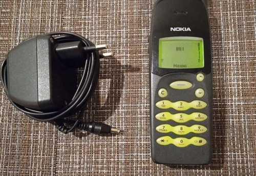 Сотовый телефон Nokia 640