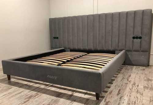 Двуспальная кровать с панелью "Дольки"