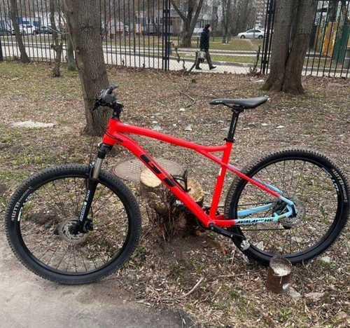 Велосипед GT avalanche comp 27.5
