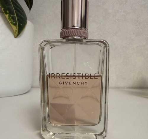 Irresistible Givenchy Very Floral Givenchy