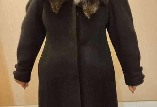 Пальто зимнее женское 48 50 с натуральным мехом