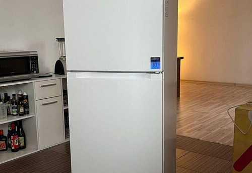 Продам холодильник dexp на гарантии до 2026 года