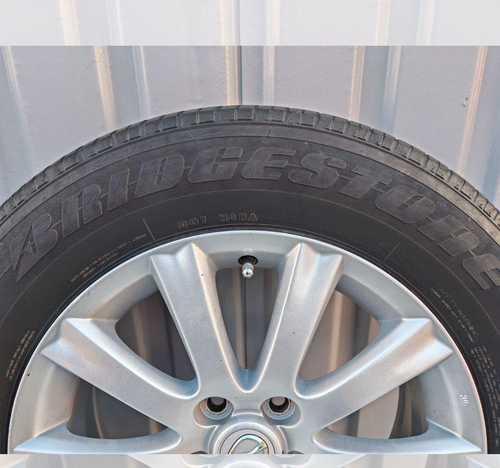 Bridgestone Dueler H/L 400 215/70 R17