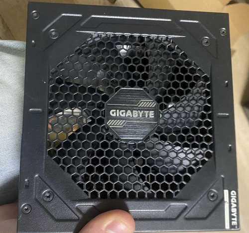 Блок питания gigabyte 750w