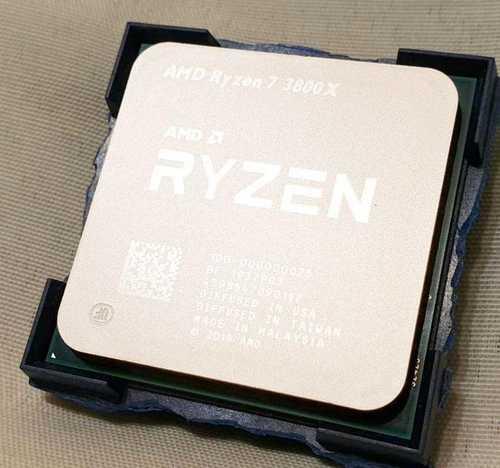 Комплект Ryzen 7 3800x, мат плата оперативка 32 гб