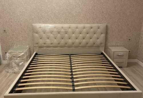 Кровать Лира 180*200 см с мягким изголовьем