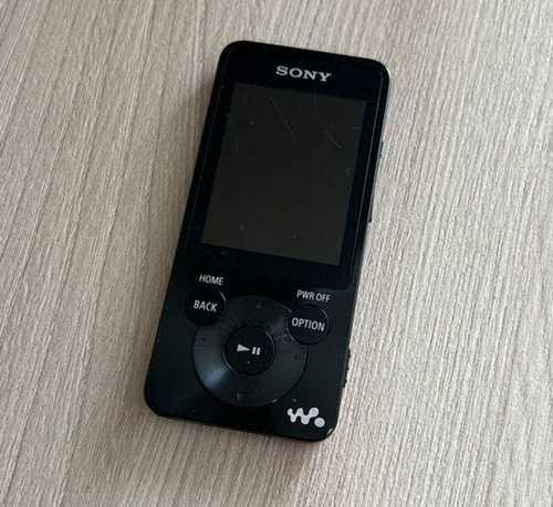 Мультимедиа плеер Sony NWZ-E583 черный