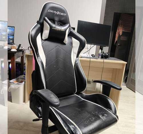 Компьютерное брендовое игровое кресло dxracer