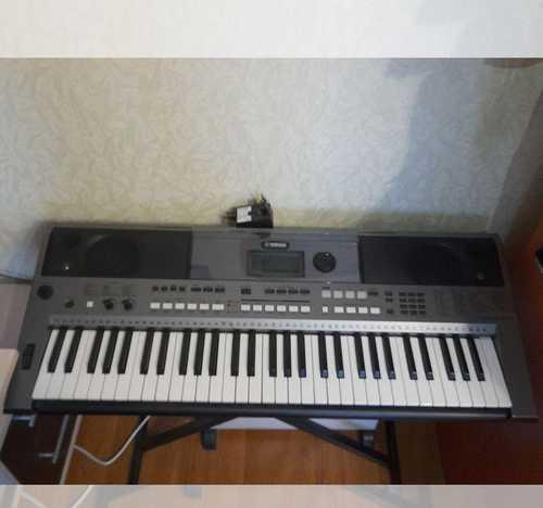 Синтезатор Yamaha PSR E443