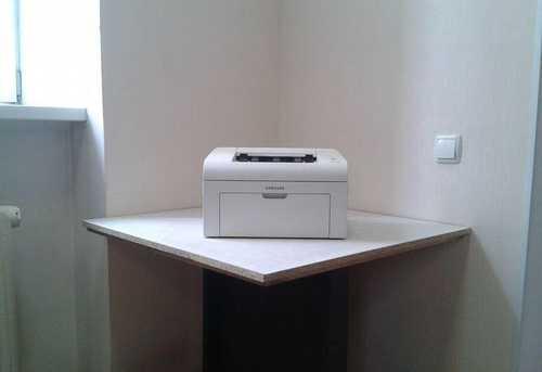 Лазерный принтер с запасными картриджами
