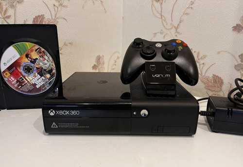 Xbox 360e 250 gb +GTA5,полный комплект