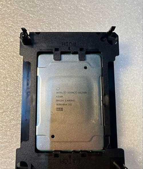 Процессор Intel Xeon Silver 4210R