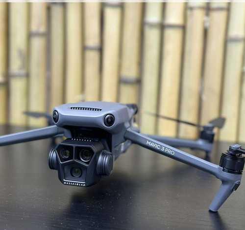 Квадрокоптер dji мавик 3 pro с пультом