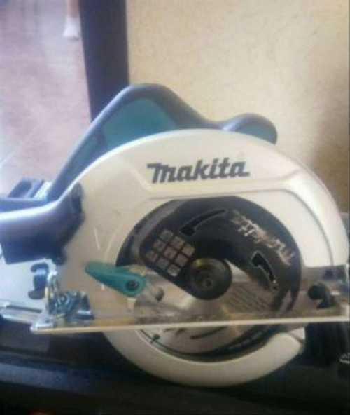 Дисковая пила Makita HS7601