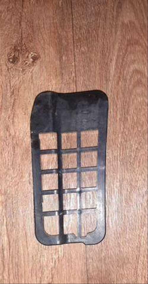 Накладка на решетку 8614025000 Hyundai Accent II