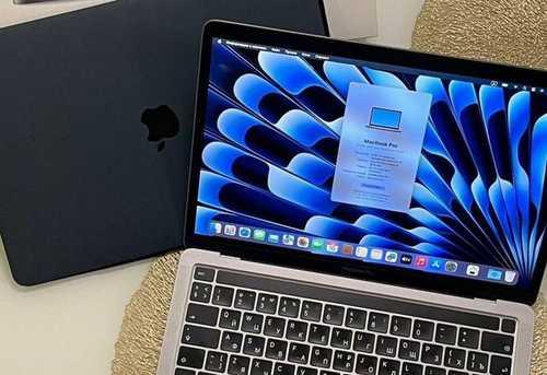 Мощный MacBook Pro 13 2020 16/512 комплект