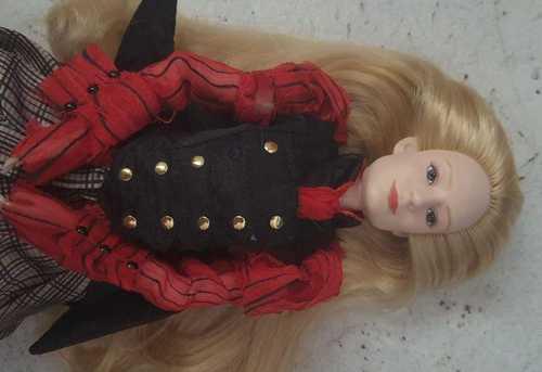 Кукла Алиса из фильма Алиса в зазеркалье